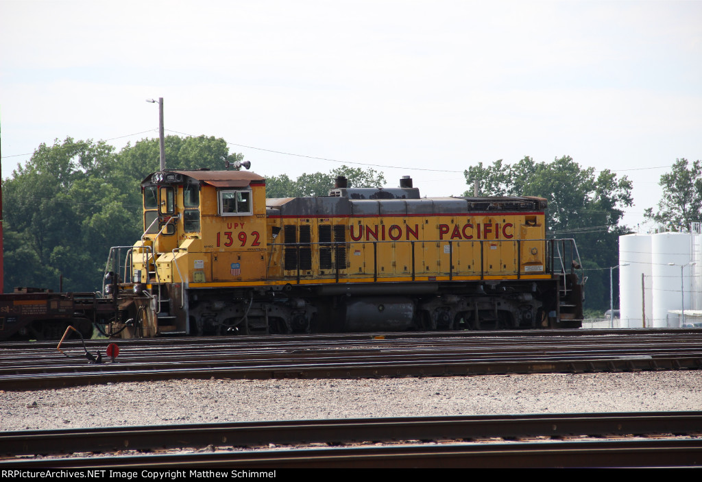 Union Pacific MP15DC Idling In Dupo